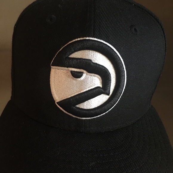 New Era | Accessories | Atlanta Hawks Pacman Logo New Era Hat Size 7 2 ...